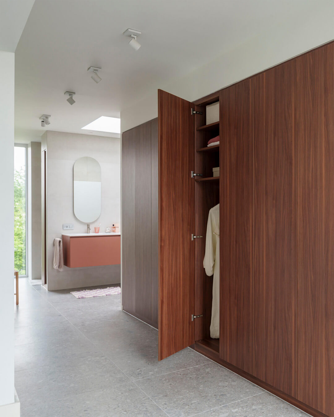 Beautiful walnut wardrobe: Discover Lorenzo Walnut